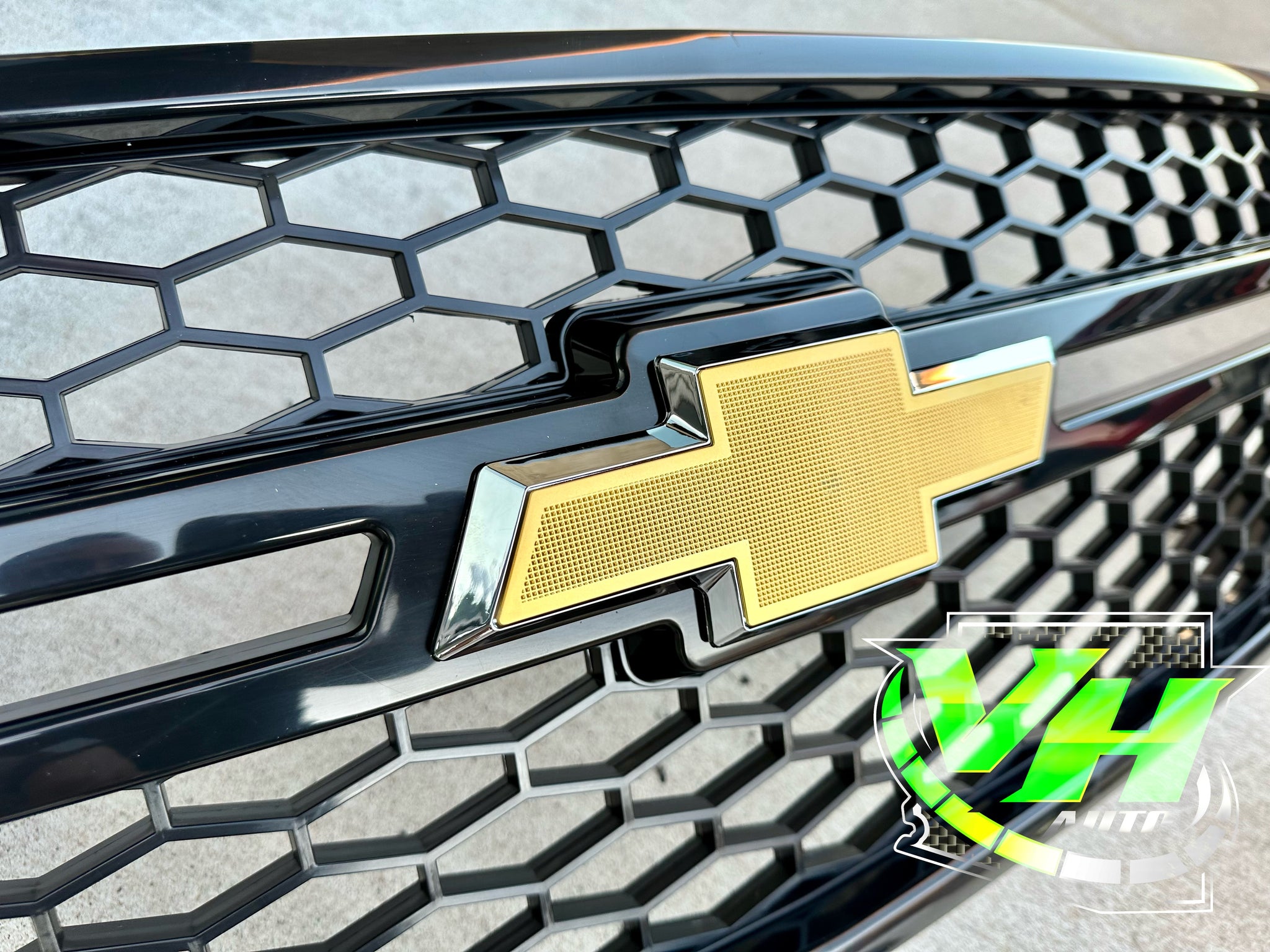 Emblems Badges VH Auto